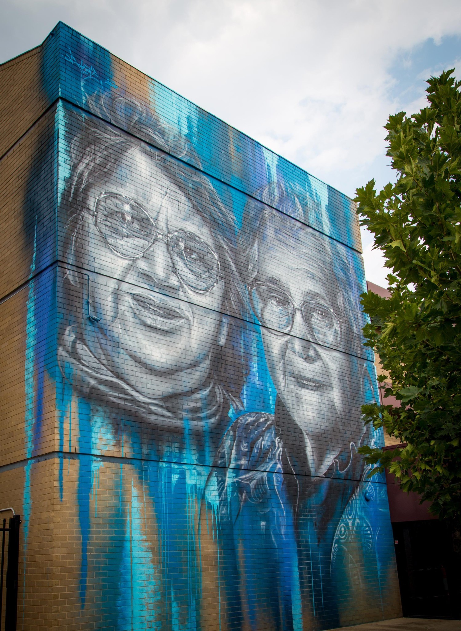 Aboriginal Street Art Project - Aunty Geraldine Briggs and Aunty ...
